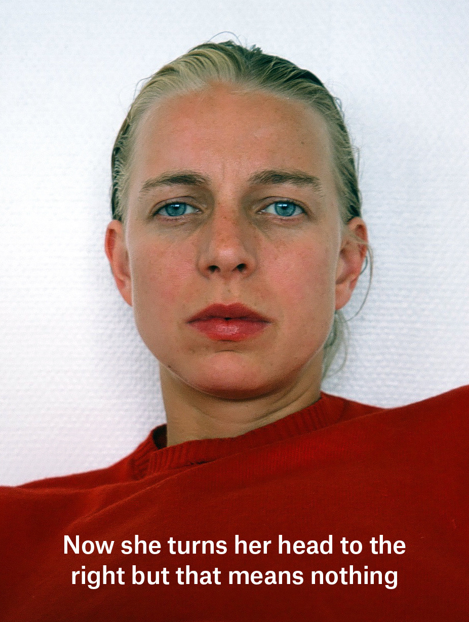 Myrthe van der Mark (NL): Now she turns her head to the right but that means nothing ...